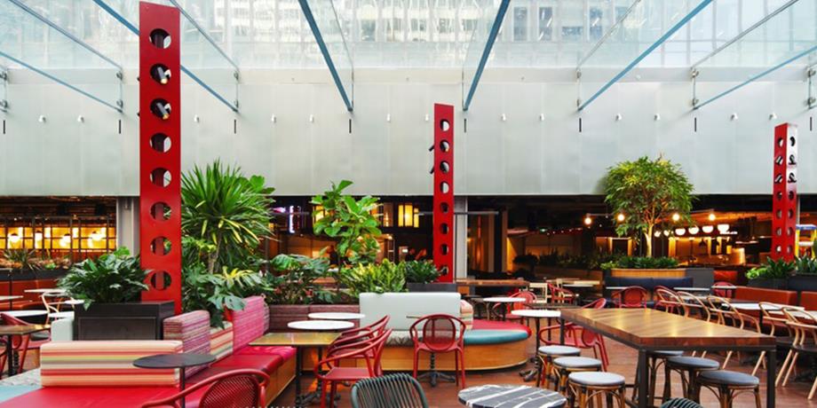 Le Cathcart Restaurants et Biergarten vu par Sid Lee Architecture ...