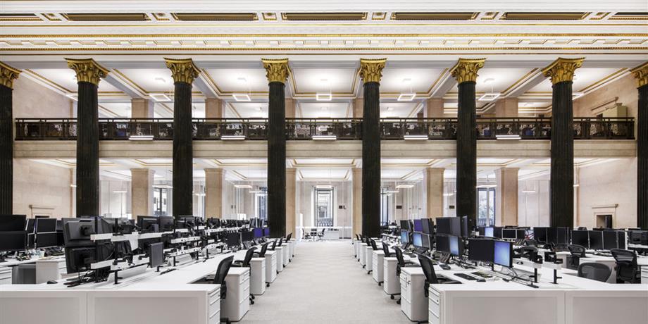 Le parquet de négociation de la Banque Nationale sublimé par ...